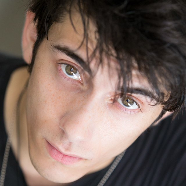 Chris Villain – Wants To Be Part Of Your World | Tasithoughts' Weblog